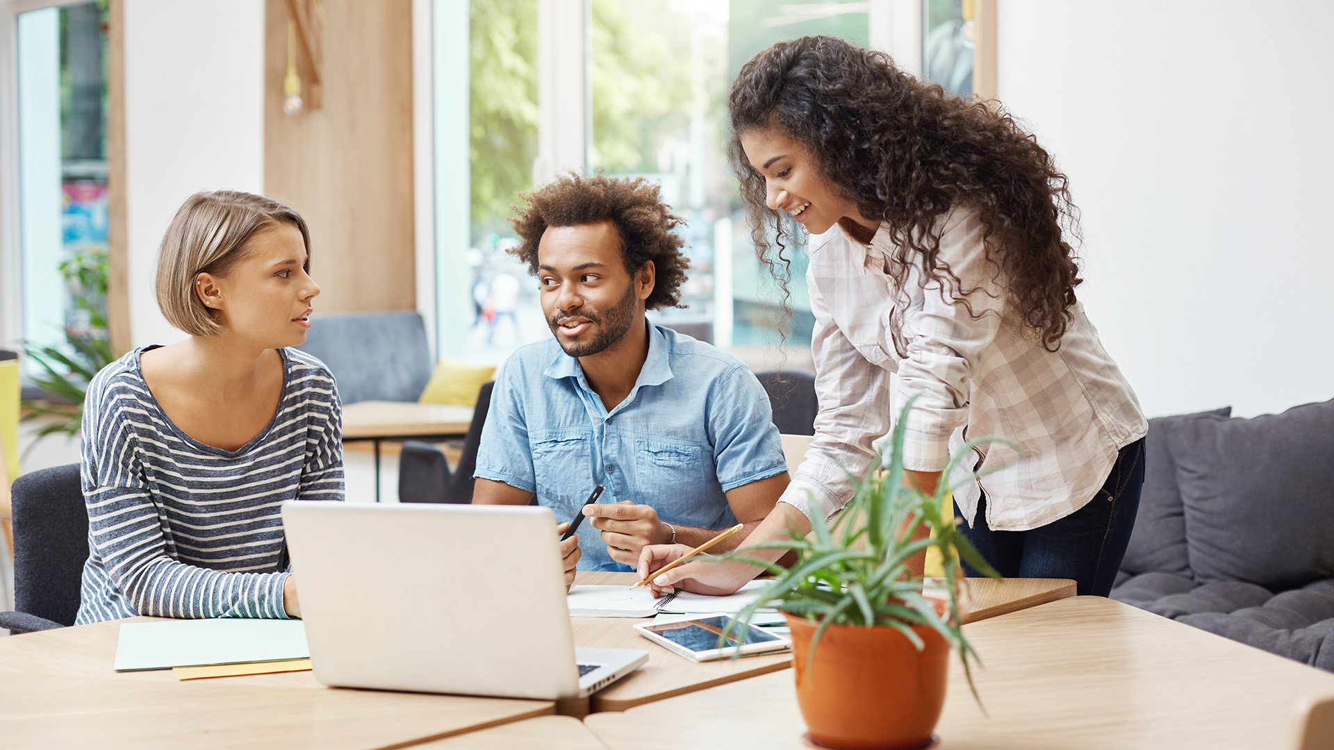 Employee Onboarding Best Practices [HR Guide]