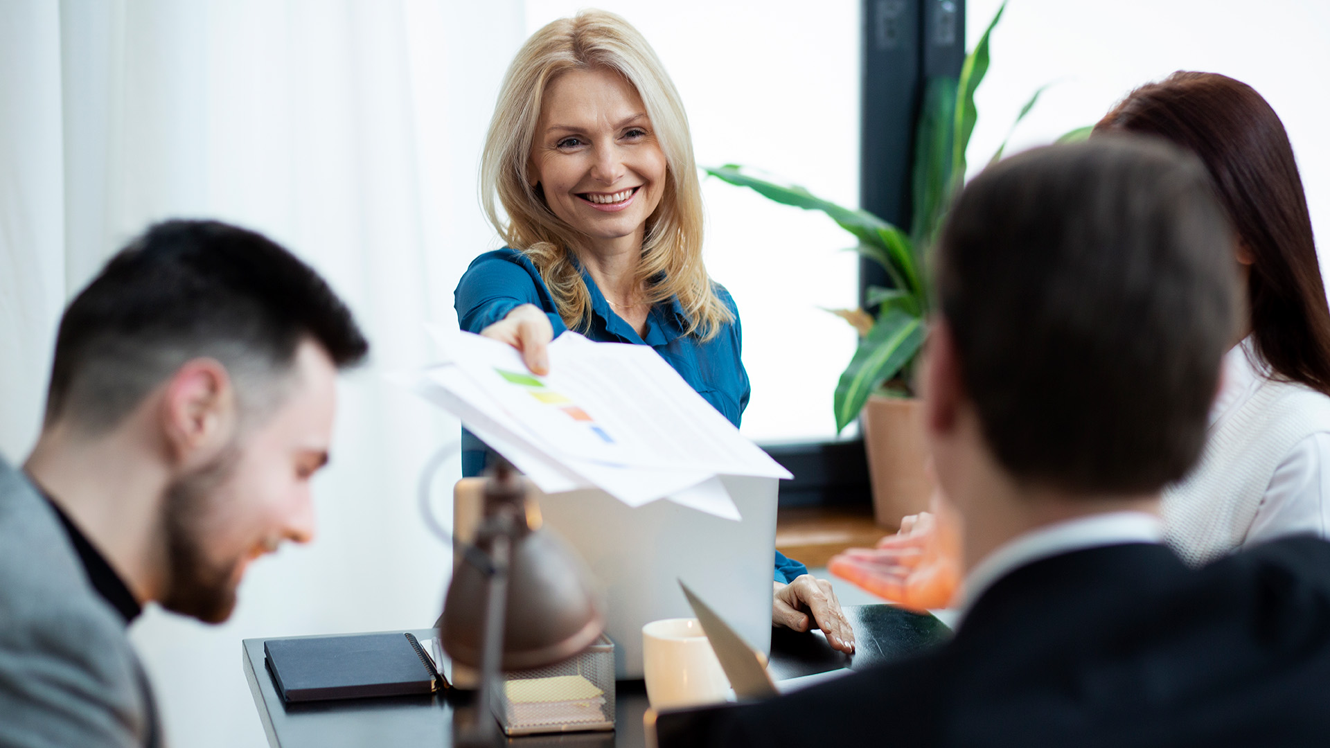 PEO for Small Businesses: 5 Benefits to Save Time & Money